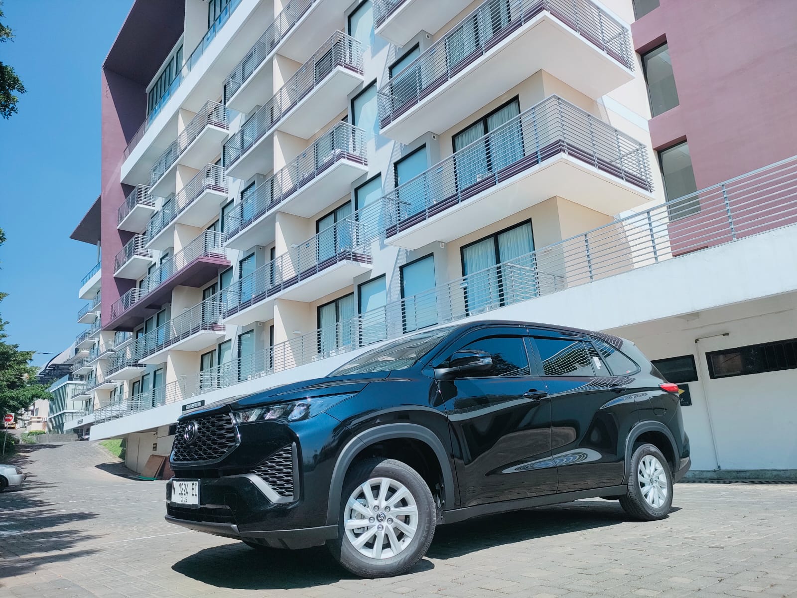 Sewa Innova Zenix Malang, Murah, Unit Terbaik 2024